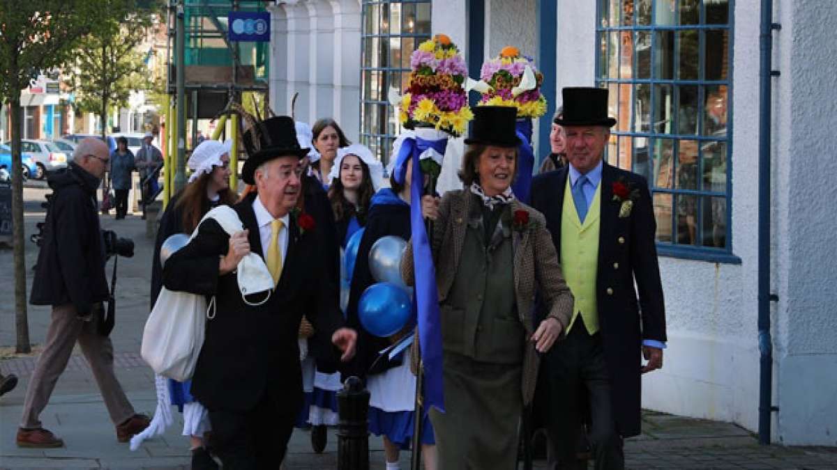 28. April - Hocktide oder Tutti-Tag in Hungerford, England